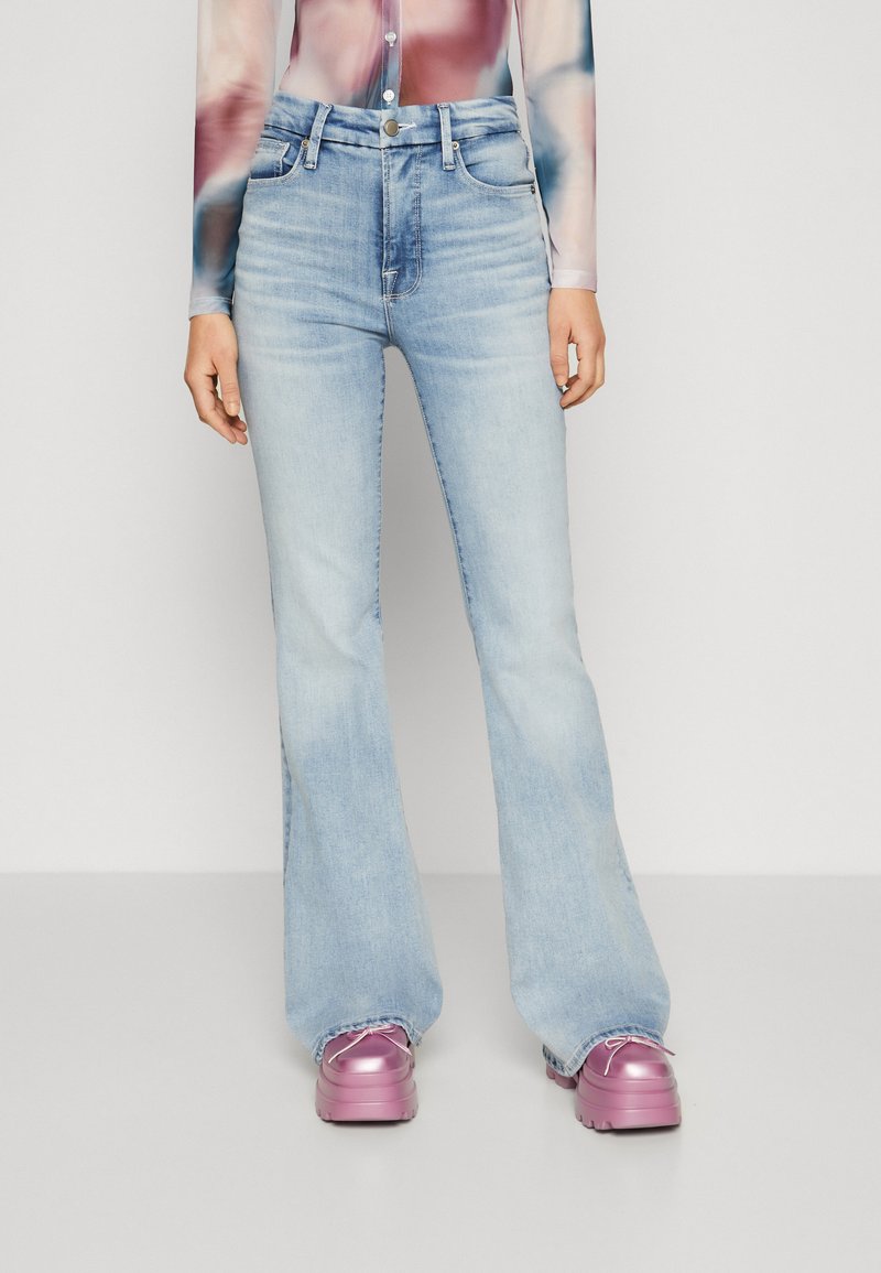 Good American LEGS SPLIT BACK POCKET - Flared jeans - indigo/mørkeblå denim - Zalando.no