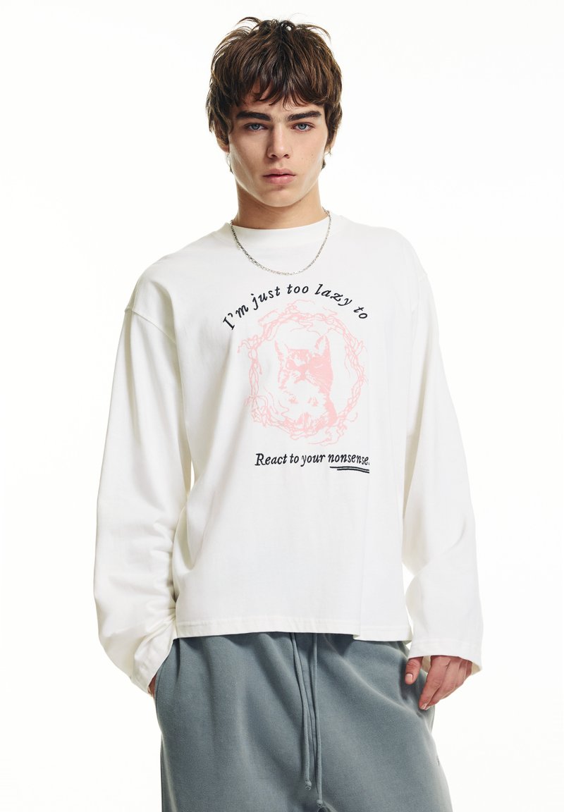 PULL&BEAR CAT - Long sleeved top - white - Zalando