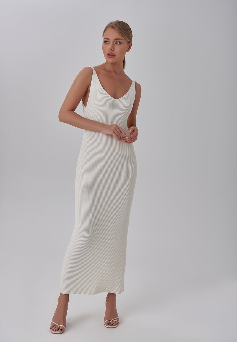 TOPTOP Studio Maxikleid - weiß - Zalando.ch