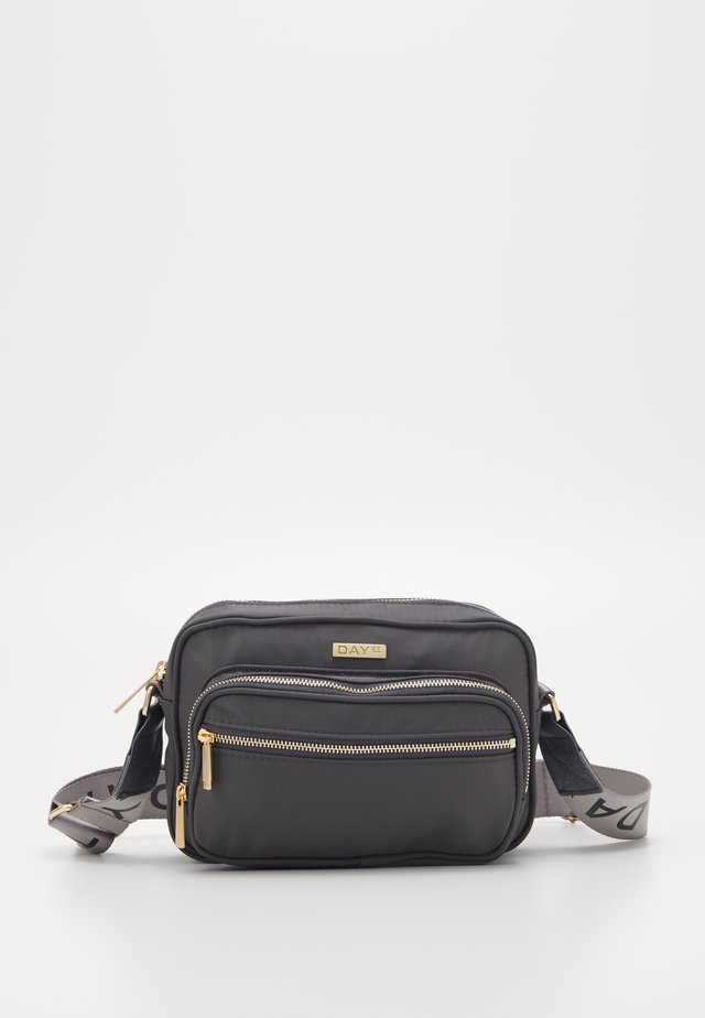 DAY ET Vesker & Kofferter | Dame | Ny veske og koffert på nett hos Zalando