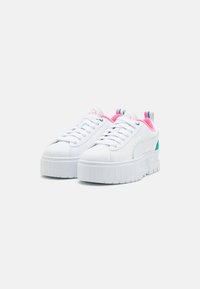 Puma MAYZE RETRO RESORT - Sneakers laag - white/sparkling green/wit ...