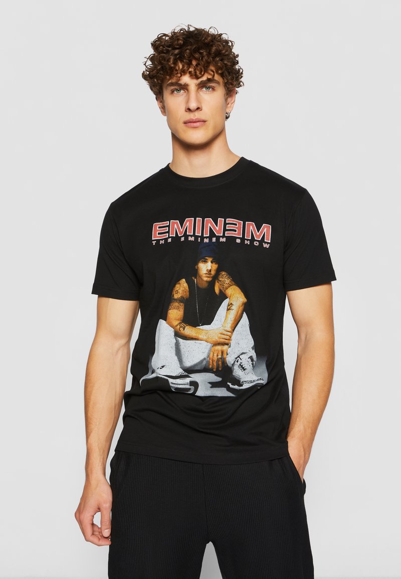 Mister Tee EMINEM SEATED SHOW TEE - Print T-shirt - black - Zalando.co.uk