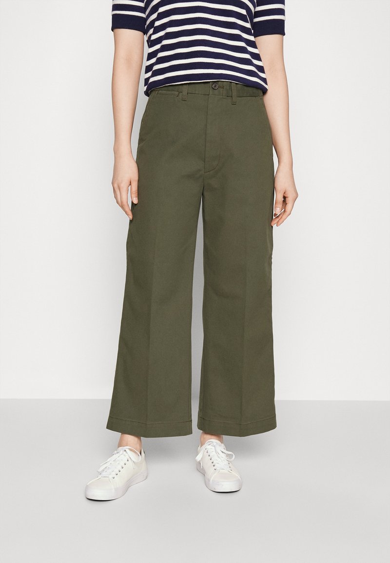 Polo Ralph Lauren CROPPED FLAT FRONT - Stoffhose - outdoors olive/oliv ...