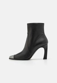HUGO TARAH BOOTIE - Støvletter - black/svart - Zalando.no