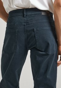 Pepe Jeans FIVE POCKETS-MAIN - Jeans Straight Leg - dulwich blue ...