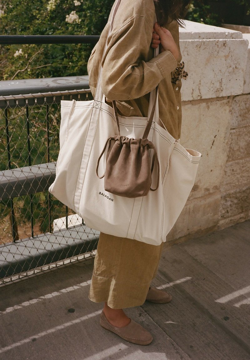 BALAGAN DIMA - Sac bandoulière - smoke velvet/gris - ZALANDO.FR