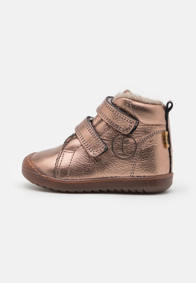 Bisgaard RUDI TEX UNISEX - Classic ankle boots - rose gold metallic ...
