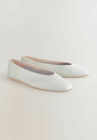 Next Ballet pumps - white/beige - Zalando