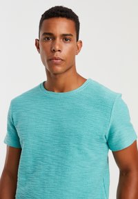 Leif Nelson Camiseta básica - mint/menta - Zalando.es