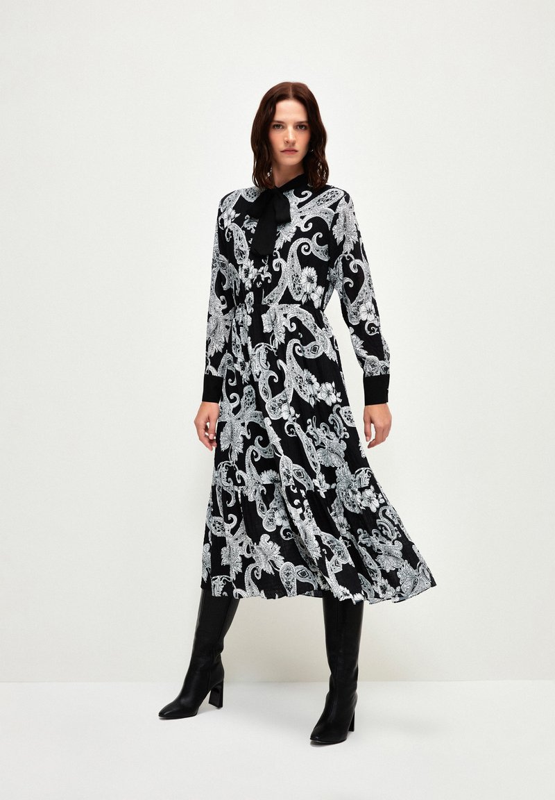 adL Freizeitkleid - printed black/schwarz - Zalando.de
