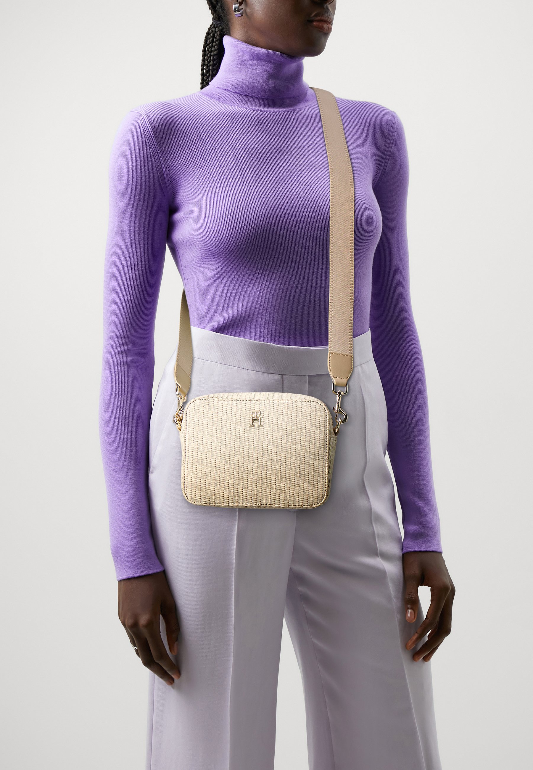 Tommy Hilfiger CITY MONO CROSSOVER Umhangetasche natural raffia beige Zalando