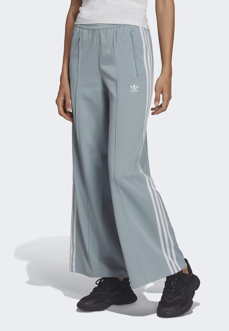 adidas Originals Tracksuit bottoms - magic grey/grey - Zalando.ie