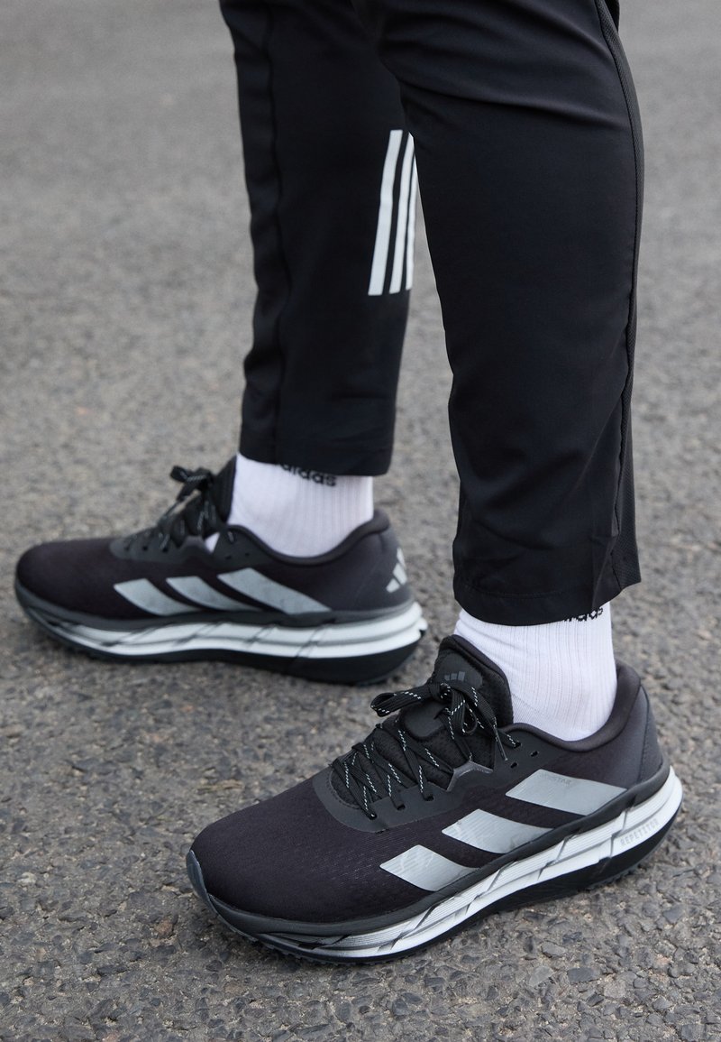 adidas Performance ADISTAR 3 REFLECTIVE - Zapatillas running asfalto ...
