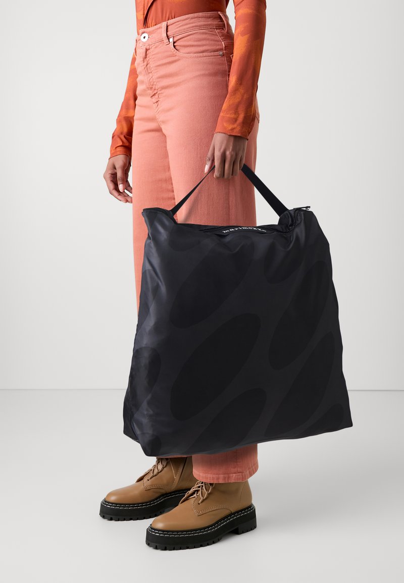 Marimekko NEAT CROSSBODY LINSSI - Shoppingveske - black/dark grey/svart ...