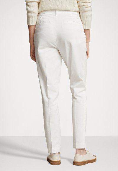 Polo Ralph Lauren CROPPED SLIM FIT TWILL CHINO TROUSER - Chino - warm white/weiß - Zalando.at