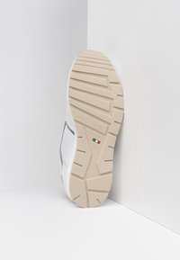 NeroGiardini Sneakersy niskie - Zalando.pl