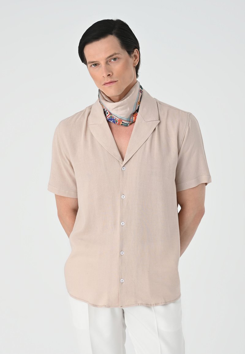 Antioch Lapel Collar Short Sleeve Overhemd Light Beige Beige