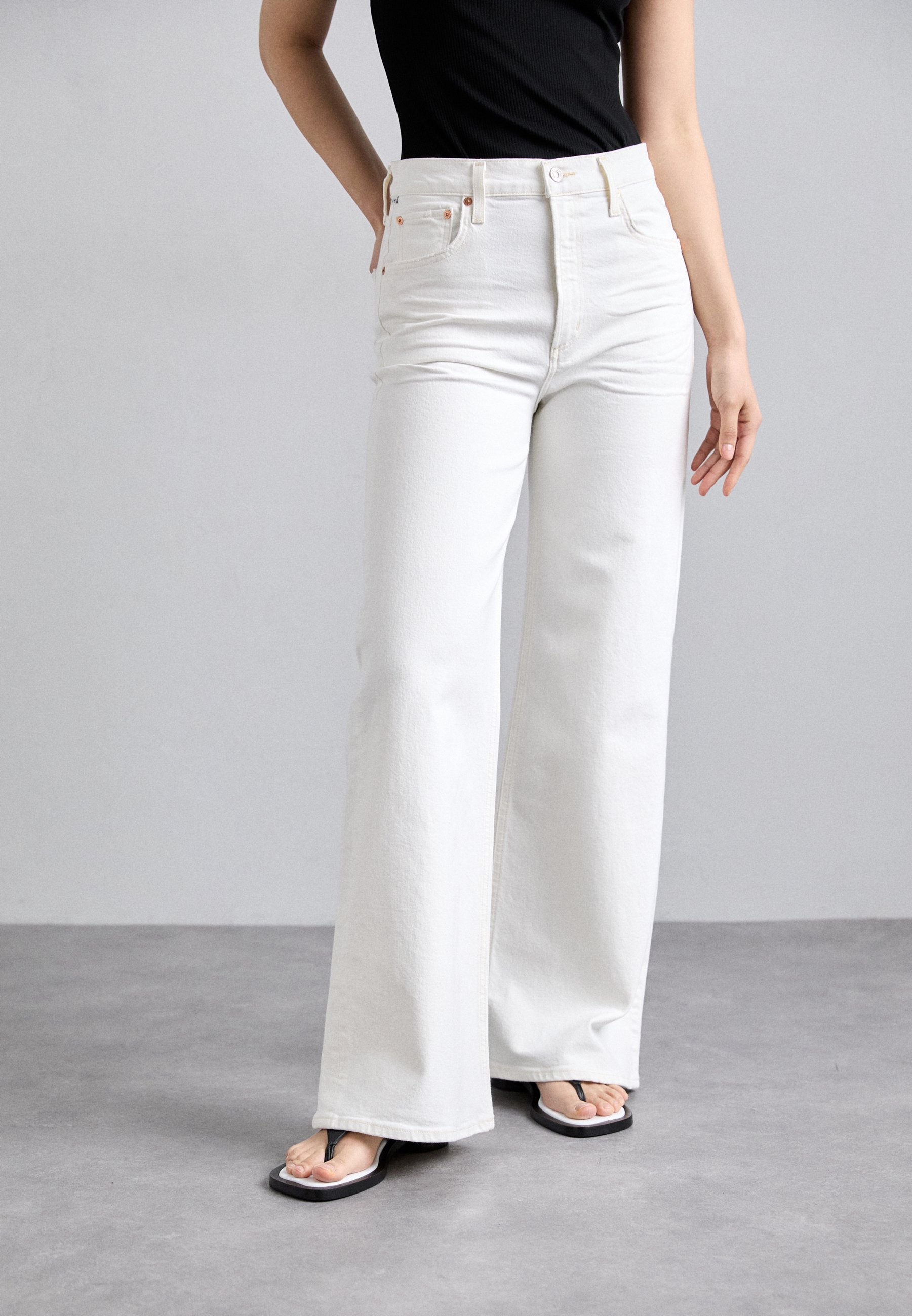 Baggy white jeans store