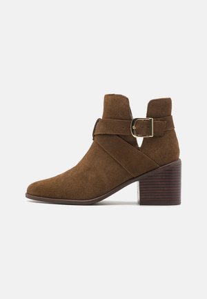 Bosanova Botines bajos - cuero/camel - Zalando.es