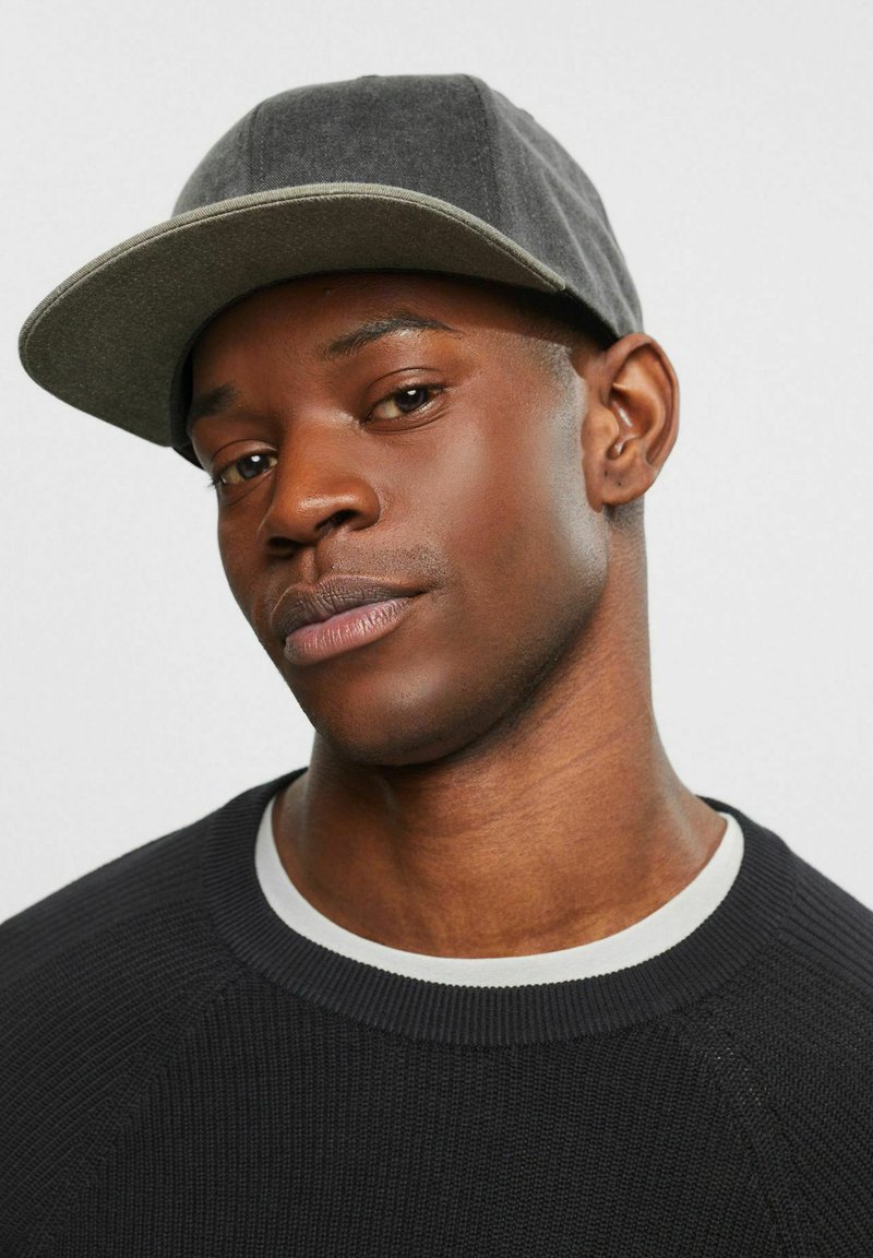 Esprit MIT KREMPE AUS - Cap - black/grau - Zalando.de