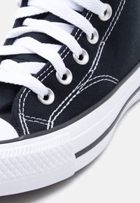 Converse CHUCK TAYLOR ALL STAR MALDEN STREET UNISEX - High-top trainers ...