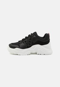 DKNY ODELLA CHUNKY - Tenisky - black/černá - Zalando.cz