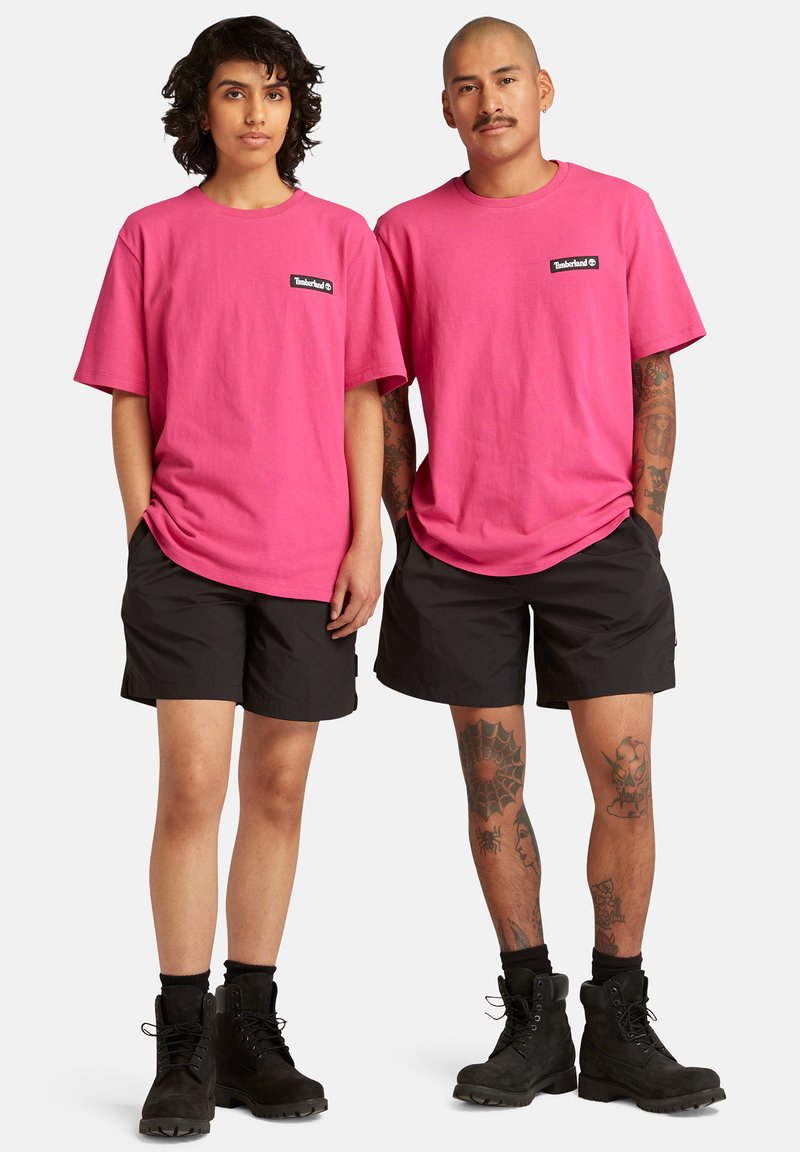 Timberland BADGE - T-Shirt basic - very berry/neonpink - Zalando.at