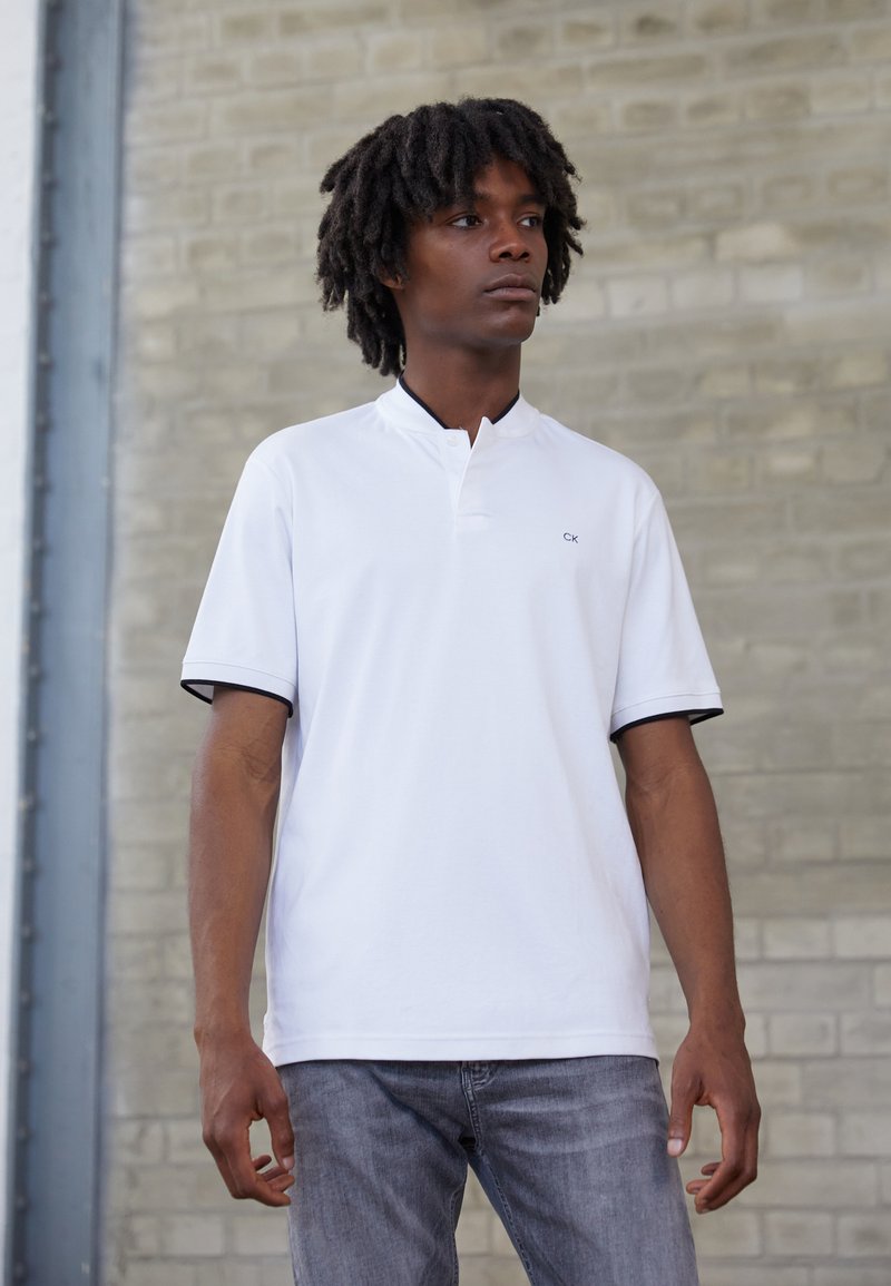 Calvin Klein Liquid Touch Standup Poloshirt Bright White Weiß