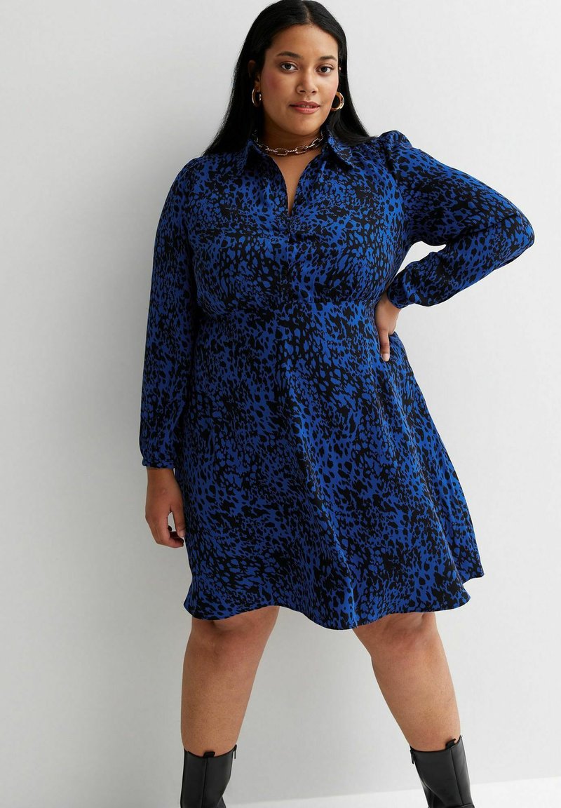 New Look Curves CURVES TIE BACK - Shirt dress - blue pattern/blue - Zalando