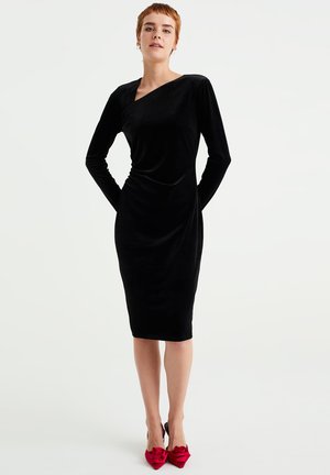 Minimum JENNYS - Robe de jour - black/noir - ZALANDO.BE