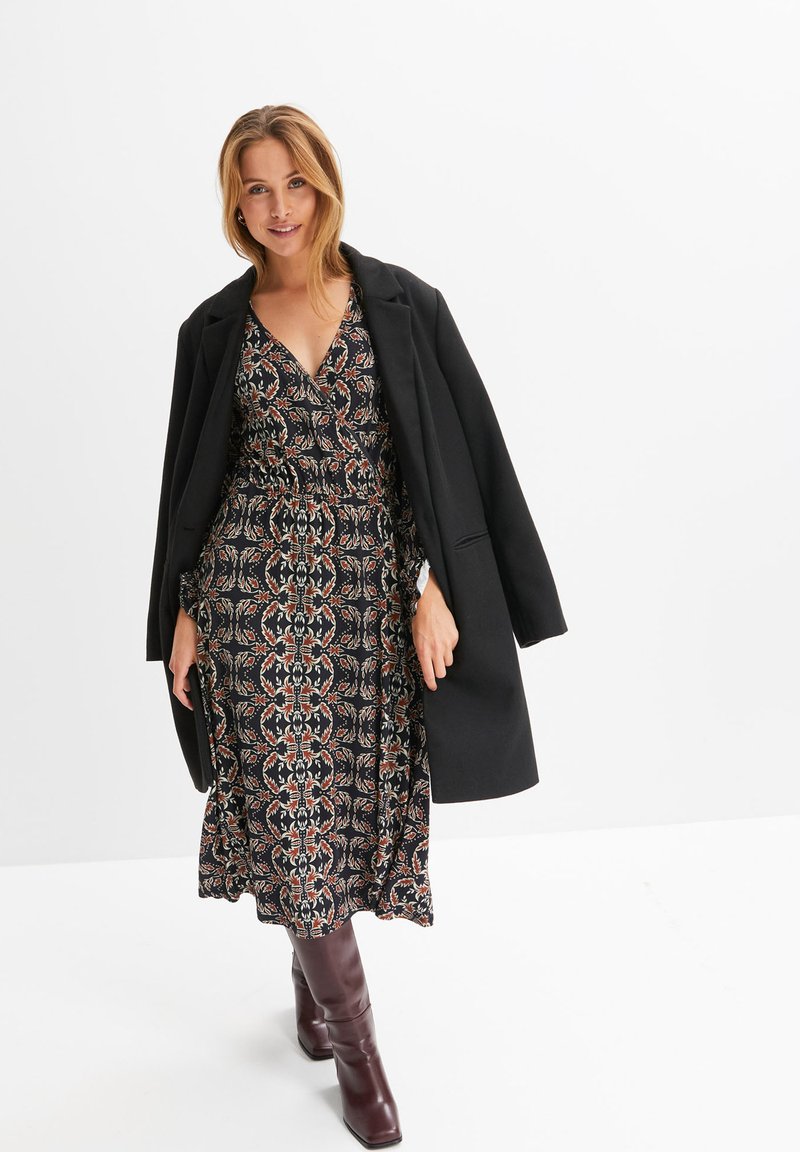 bonprix Robe en jersey - schwarz floral/noir - ZALANDO.CH