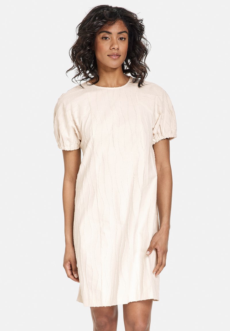 Taifun ARM KURZ MIT KURZEN BALLONÄRMELN - Robe de jour - light creme ...