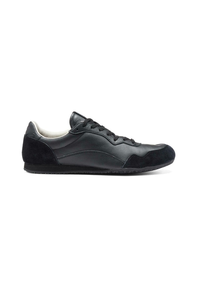 Onitsuka Tiger Trainers - black black/black - Zalando.ie