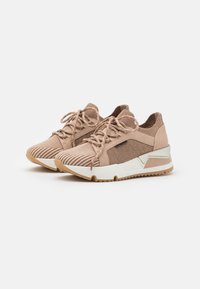 Bullboxer Trainers - beige - (Pre-owned) - Zalando