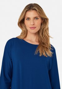 Masai GERTINE - Tunika - navy peony/blau - Zalando.de