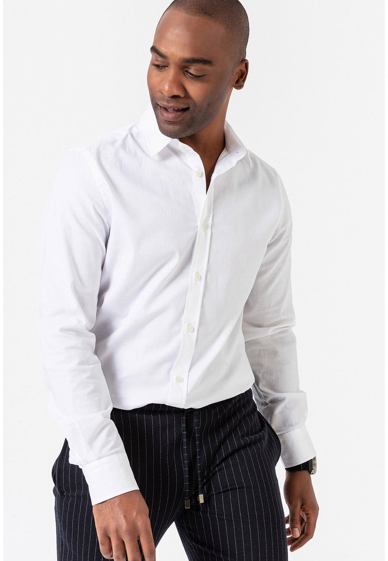 BORIS BECKER SLIM FIT - Hemd - weiss/weiß - Zalando.de