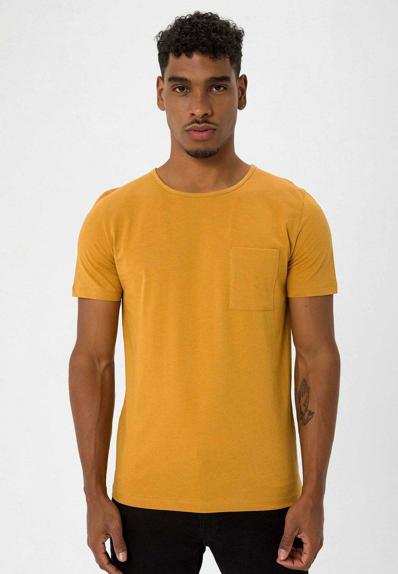 Moxx Paris T-shirt basic - mustard/mosterdgeel - Zalando.nl