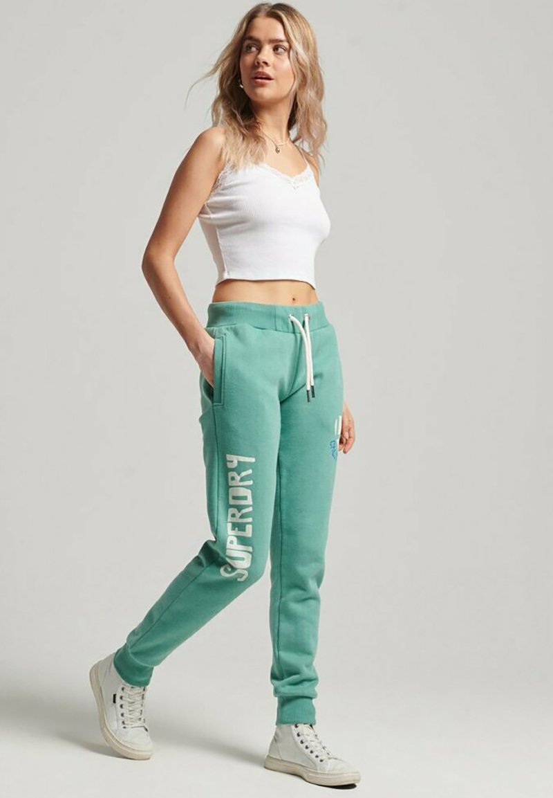 Superdry Vintage Cali Cut Out Joggers Jogginghose Beryl Green Marl