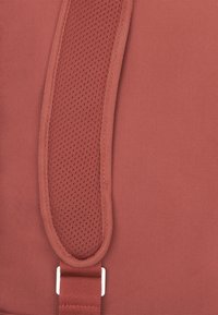 Johnny Urban ROBIN LARGE - Tagesrucksack - red/rot - Zalando.de