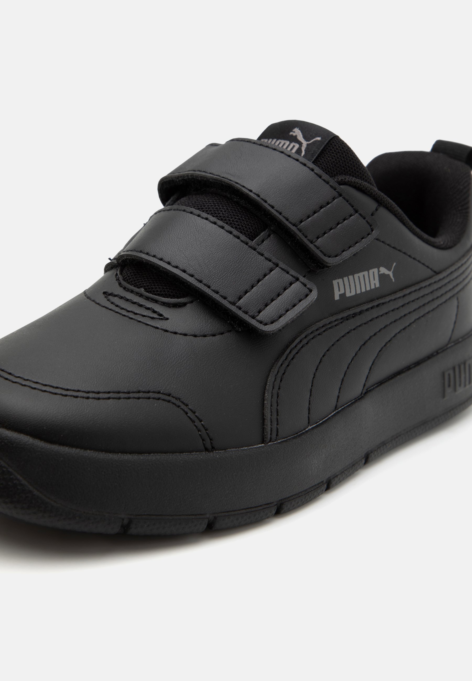 Puma COURTFLEX V3 UNISEX Road running shoes black cast iron black Zalando