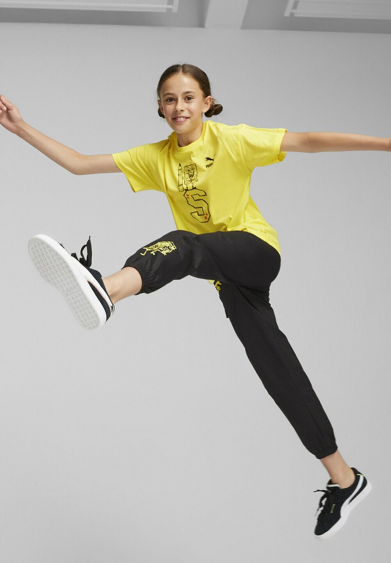 Puma SPONGEBOB GRAPHIC UNISEX - T-Shirt print - lemon meringue/gelb ...