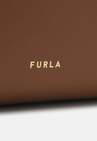 Furla GENESI TOTE - Shopping Bag - cognac/cognac - Zalando.de