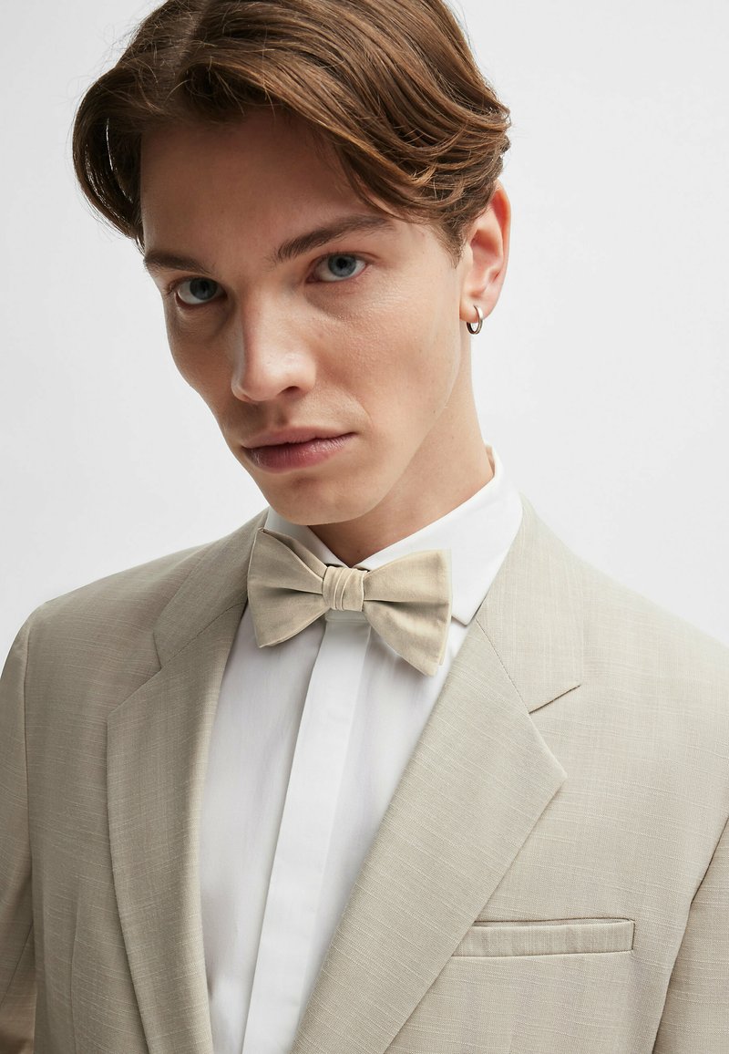 HUGO DRESSY - Fluga - light grey five/ljusgrå - Zalando.se