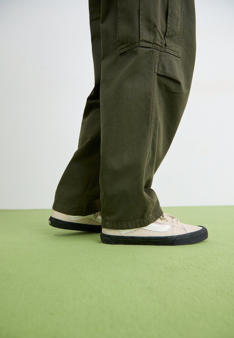 Vans KNU MID UNISEX - Skateschuh - peyote/beige - Zalando