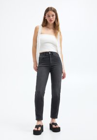 PULL&BEAR BASIC MOM COMFORT - Straight leg jeans - black/zwart - Zalando.nl