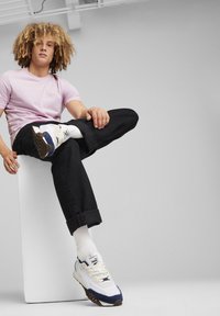 Puma BLKTOP RIDER PREPPY - Laufschuh Trail - white silver mist/weiß ...