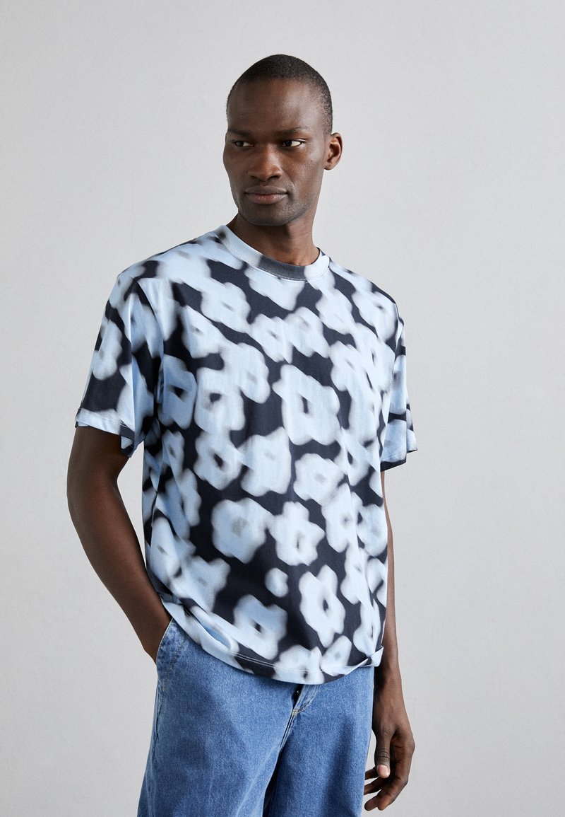 sandro FLOWERS - Print T-shirt - bleu/blue - Zalando