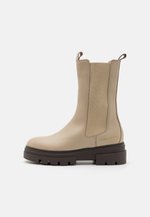 Tommy Hilfiger MONOCHROMATIC CHELSEA BOOT - Platform boots - beige - Zalando.co.uk