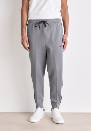 Hugo Boss Trainings- und Jogginganzüge für Herren | ZALANDO