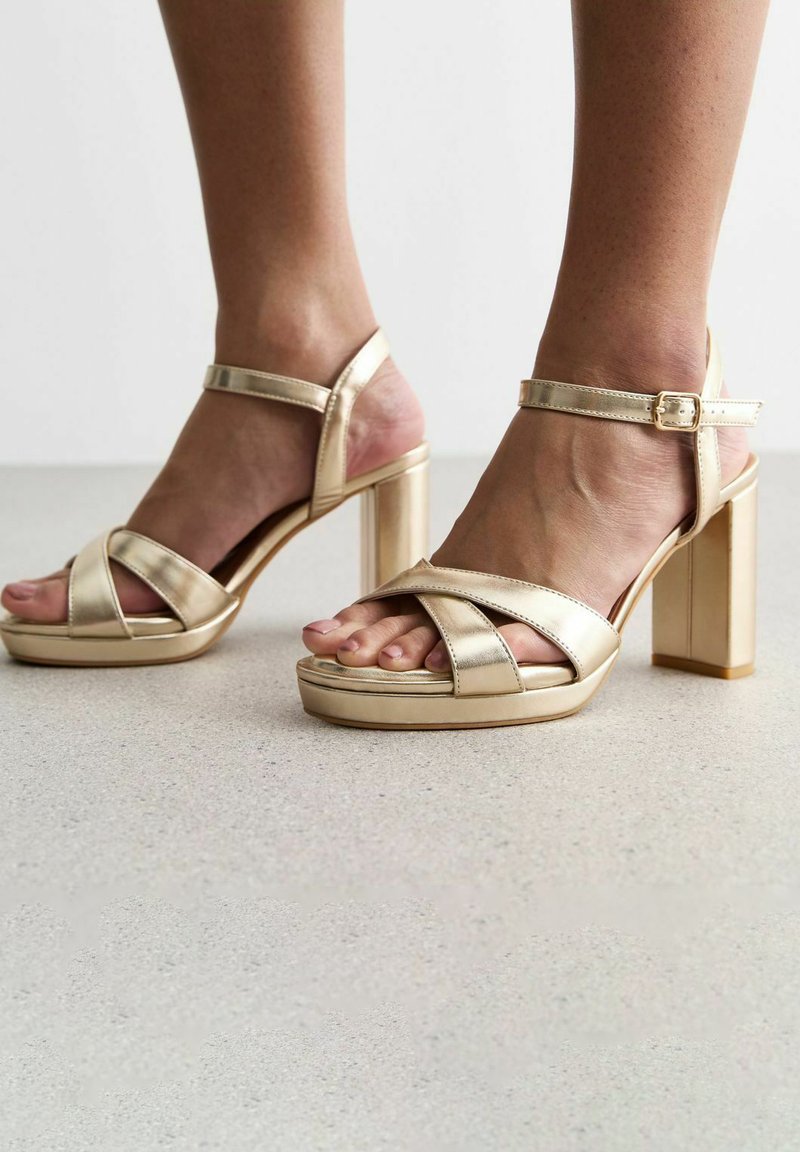 New Look Wide Fit WIDE FIT CROSS OVER BLOCK - Sandales à plateforme ...